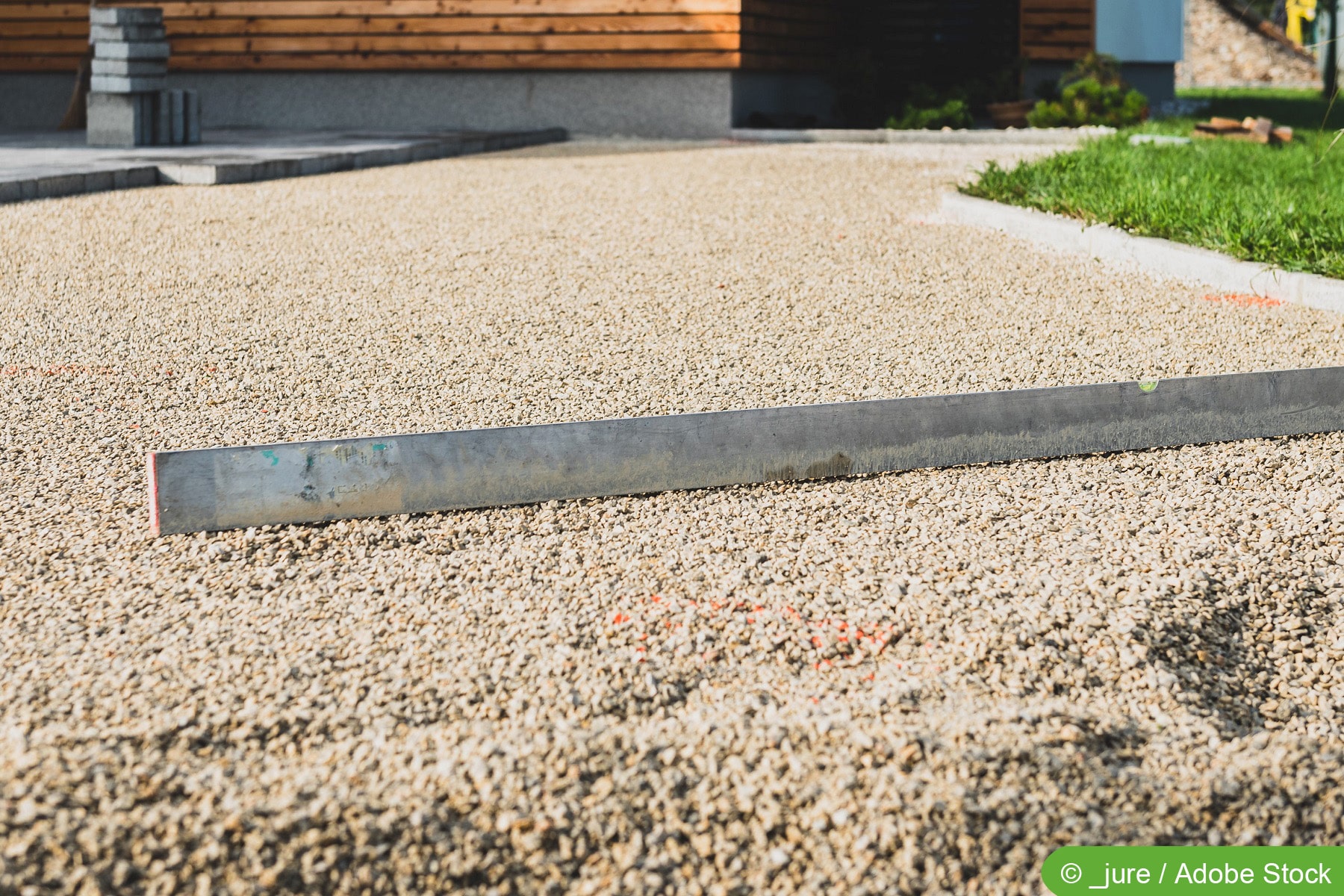 Gartenweg - Unterbau vorbereiten - Hausgarten.net