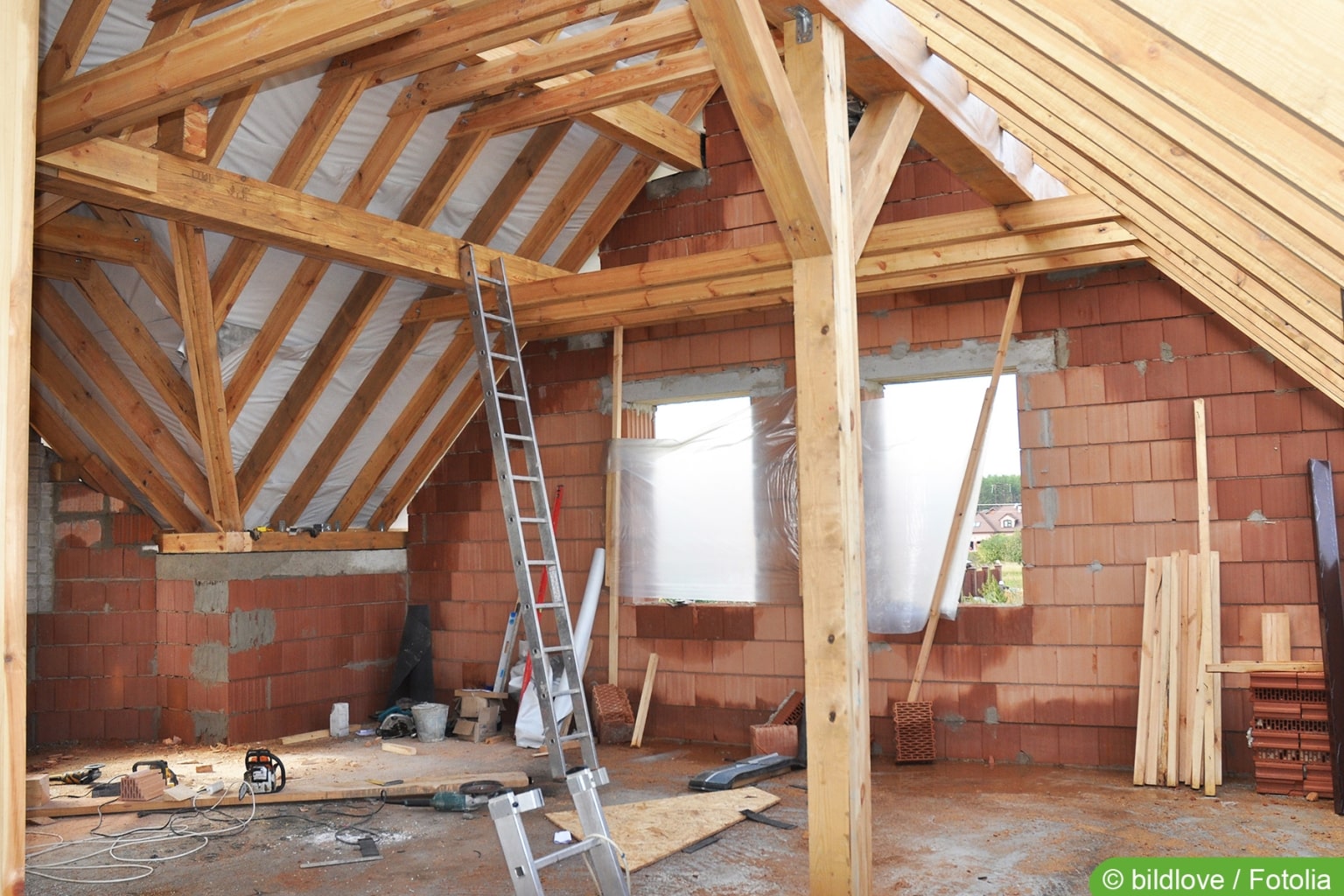 Satteldach von A-Z: Infos zu Aufbau, Vor- und Nachteile und Neigung ...